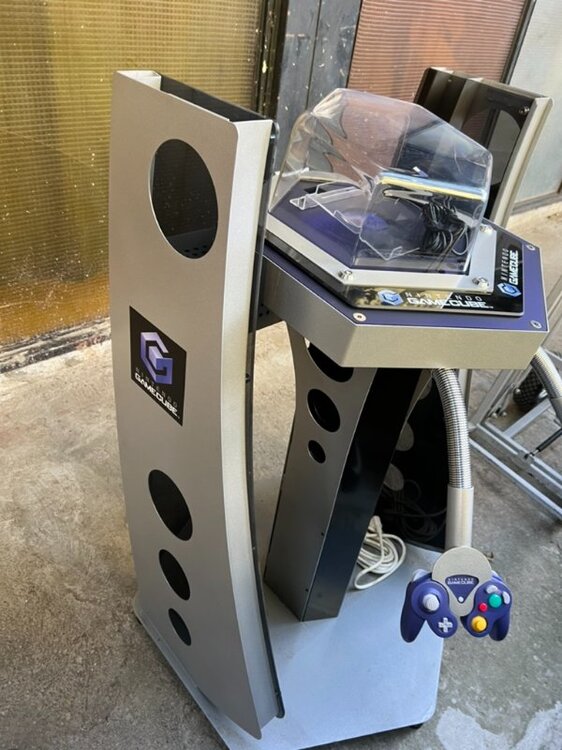 Nintendo GameCube Kiosk NEW In BOX Complete - Selling - Video Game Sage
